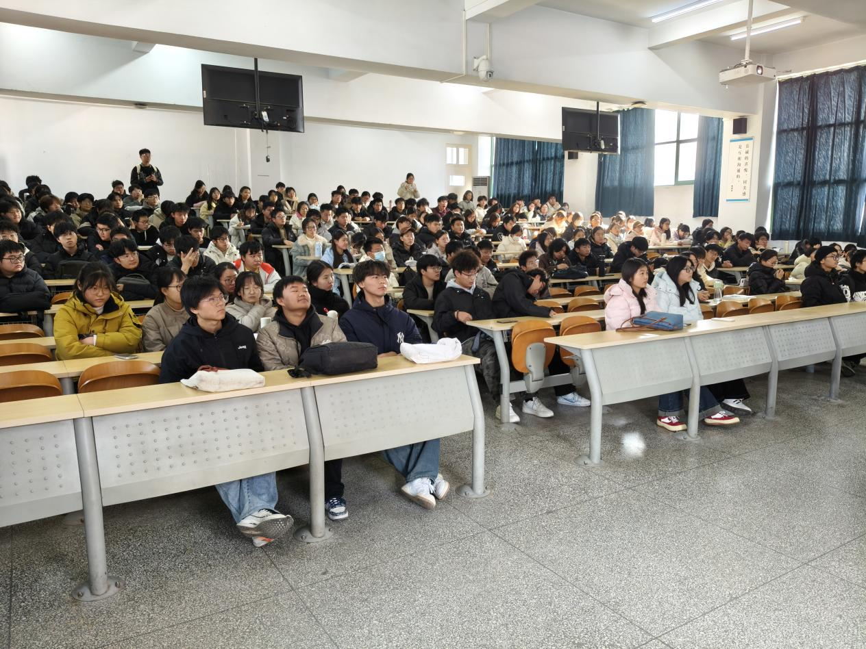 我院召开学风建设主题班会-新乡学院计算机与信息工程学院